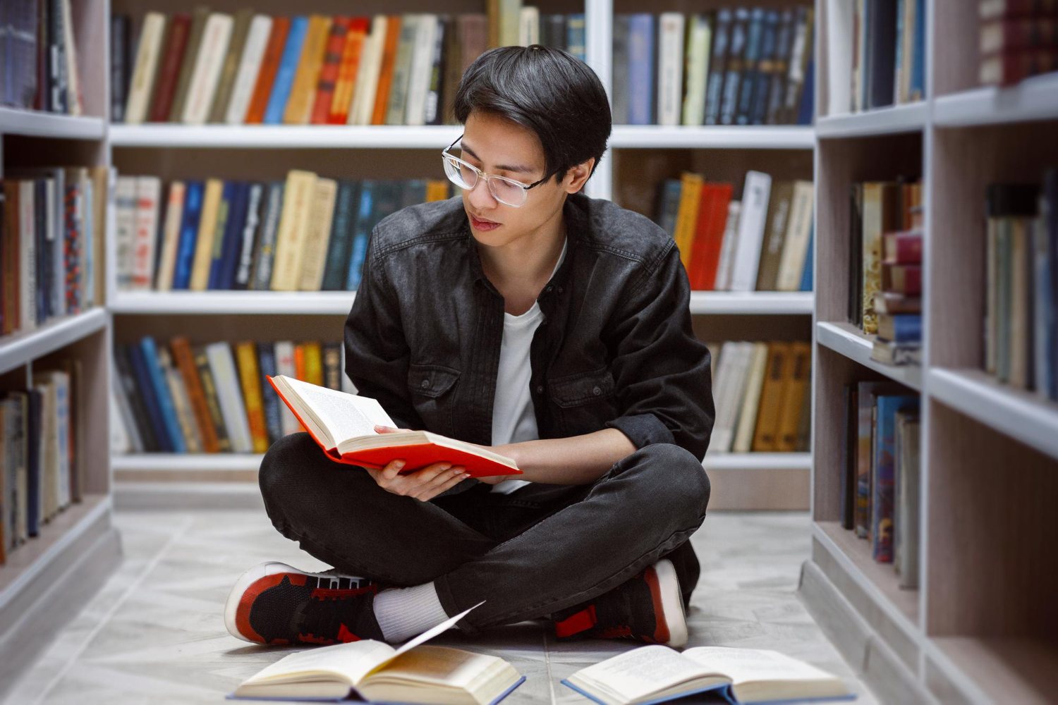 Master Literature Analysis Techniques